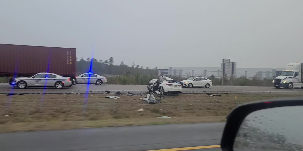 Coroner identifies 2 people killed in Berkeley Co. wrong-way crash Coroner identifies 2 people killed in Berkeley Co. wrong-way crash